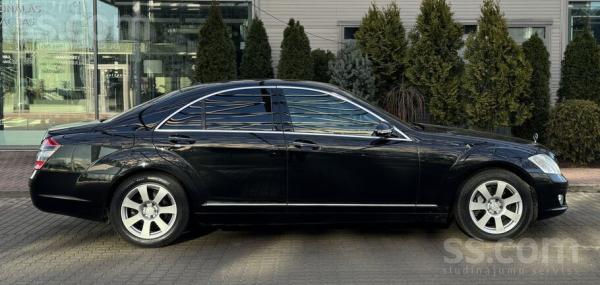Melns Mercedes-Benz S 320 2007 Rīga, ar dzinēja tilpumu 3.00 L un nobraukumu 306 tūkst. km par 6200 €, foto 5 vietnē AUTOMOTO.COM.LV