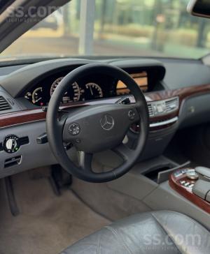 Melns Mercedes-Benz S 320 2007 Rīga, ar dzinēja tilpumu 3.00 L un nobraukumu 306 tūkst. km par 6200 €, foto 14 vietnē AUTOMOTO.COM.LV