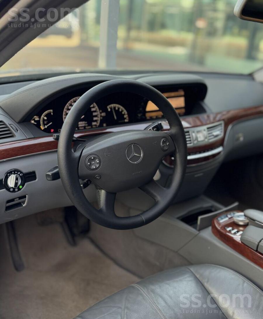Melns Mercedes-Benz S 320 2007 Rīga, ar dzinēja tilpumu 3.00 L un nobraukumu 306 tūkst. km par 6200 €, foto 14 vietnē AUTOMOTO.COM.LV