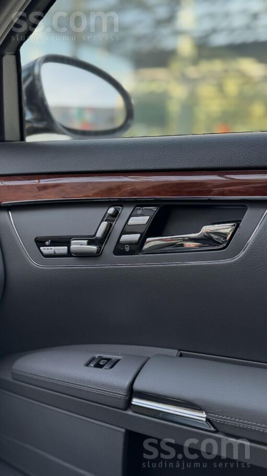 Melns Mercedes-Benz S 320 2007 Rīga, ar dzinēja tilpumu 3.00 L un nobraukumu 306 tūkst. km par 6200 €, foto 16 vietnē AUTOMOTO.COM.LV