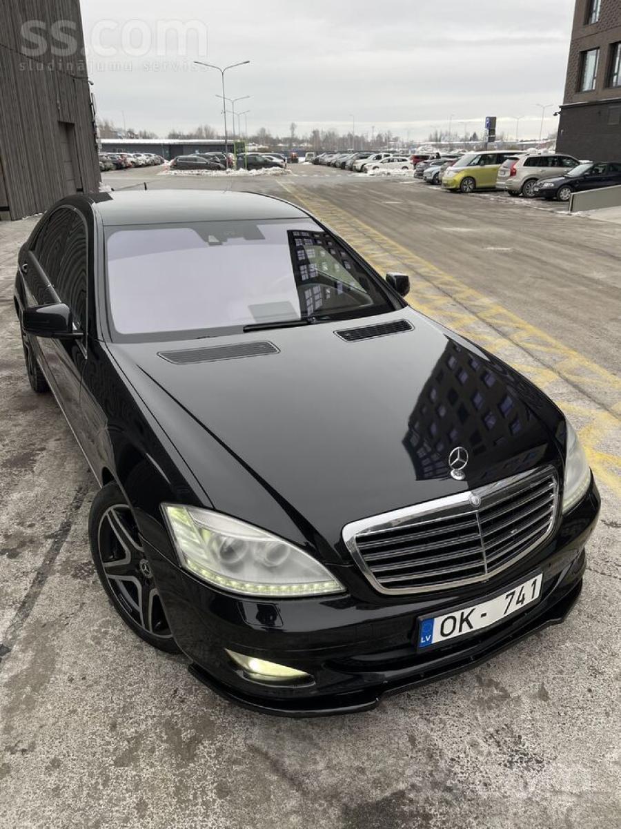 Black Mercedes-Benz S 320 2007 in Riga, with an engine capacity of 3.00 L and mileage of 340 thousand km for 6000 €, photo 3 on AUTOMOTO.COM.LV