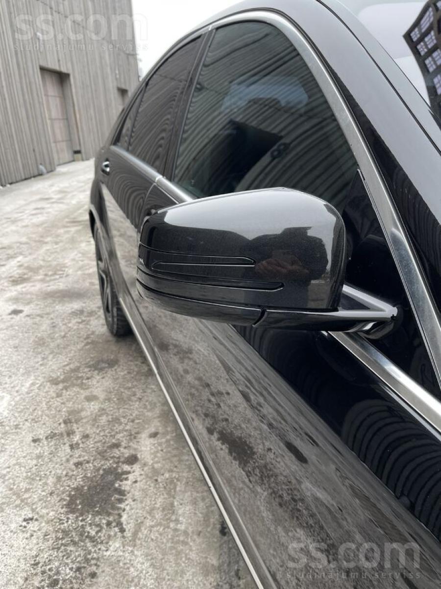 Black Mercedes-Benz S 320 2007 in Riga, with an engine capacity of 3.00 L and mileage of 340 thousand km for 6000 €, photo 5 on AUTOMOTO.COM.LV