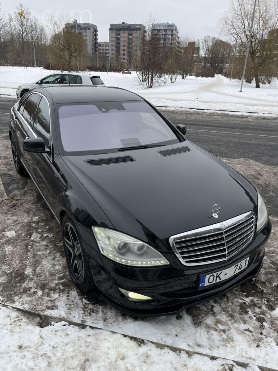 Black Mercedes-Benz S 320 2007 in Riga, with an engine capacity of 3.00 L and mileage of 340 thousand km for 6000 €, photo 6 on AUTOMOTO.COM.LV