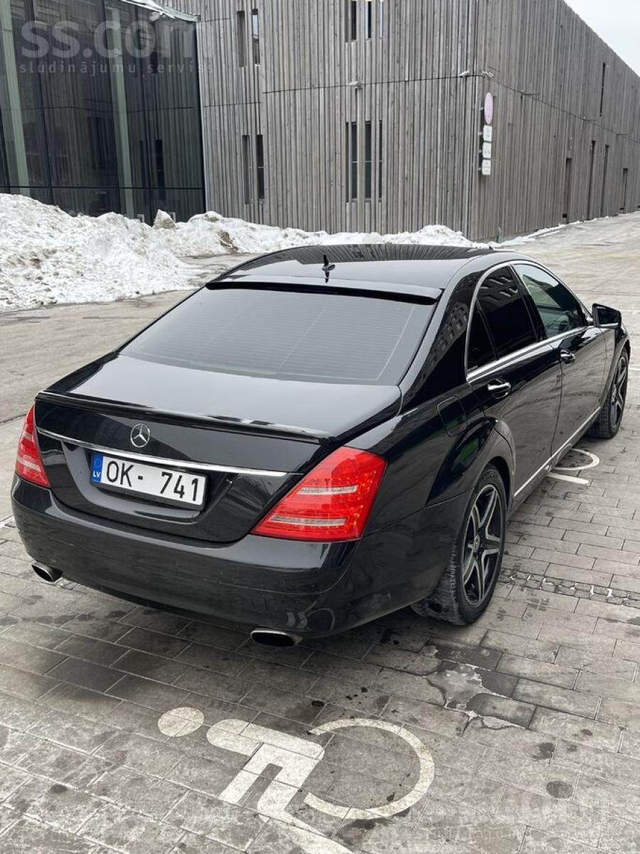 Black Mercedes-Benz S 320 2007 in Riga, with an engine capacity of 3.00 L and mileage of 340 thousand km for 6000 €, photo 11 on AUTOMOTO.COM.LV