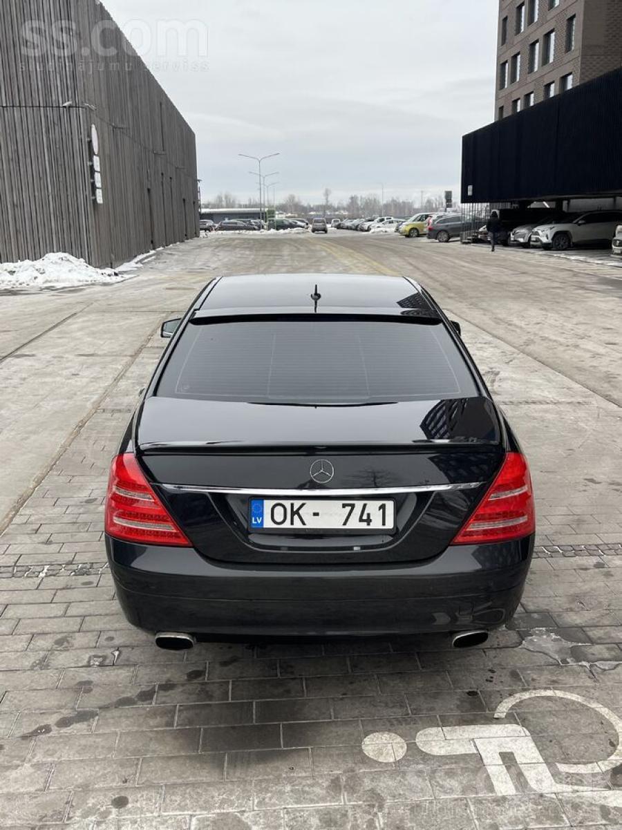 Black Mercedes-Benz S 320 2007 in Riga, with an engine capacity of 3.00 L and mileage of 340 thousand km for 6000 €, photo 12 on AUTOMOTO.COM.LV