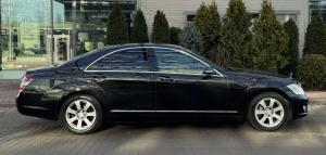 Black Mercedes-Benz S 320 2007 in Riga, with an engine capacity of 3.00 L and mileage of 306 thousand km for 6200 €, photo 6 on AUTOMOTO.COM.LV