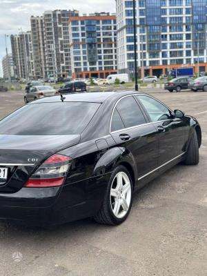 Melns Mercedes-Benz S 320 2007 Viļņa, ar dzinēja tilpumu 2.99 L un nobraukumu 391 tūkst. km par 6200 €, foto 10 vietnē AUTOMOTO.COM.LV
