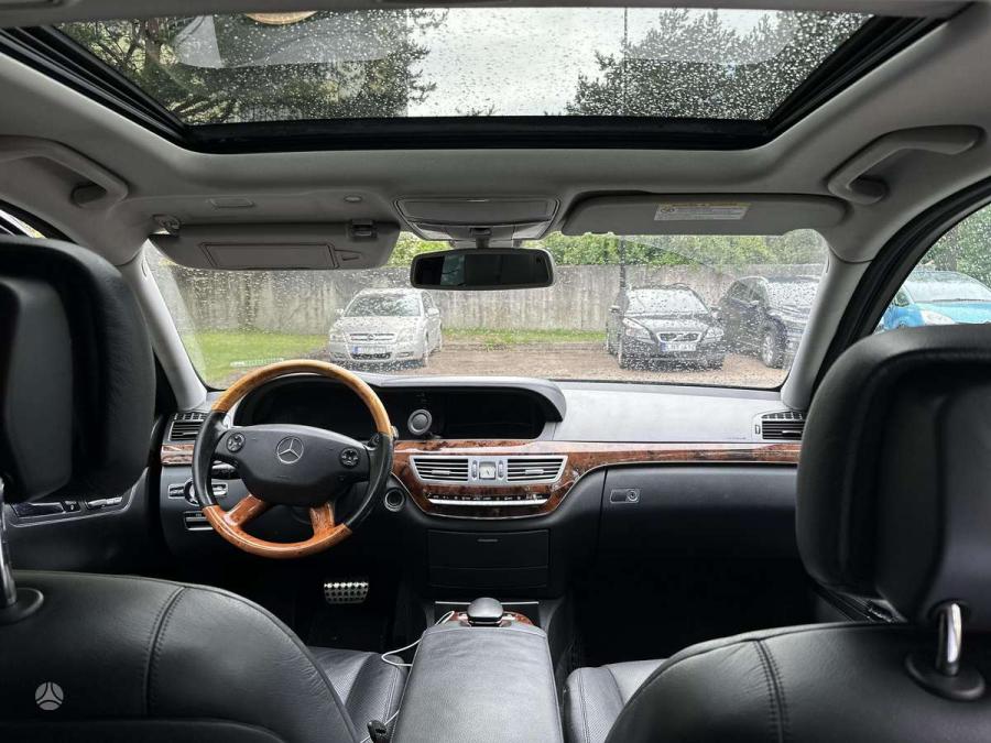 Melns Mercedes-Benz S 320 2007 Viļņa, ar dzinēja tilpumu 2.99 L un nobraukumu 391 tūkst. km par 6200 €, foto 12 vietnē AUTOMOTO.COM.LV