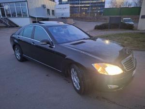 Black Mercedes-Benz S 320 2007 in Vilnius, with an engine capacity of 2.99 L and mileage of 273 thousand km for 7250 €, photo 5 on AUTOMOTO.COM.LV