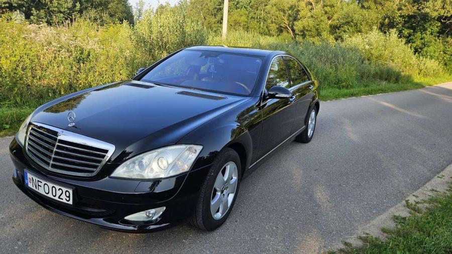 Черный Мерседес С 320 2007 в Вильнюс, объемом двигателя 3.00 л и пробегом 300 тыс. км за 6900 €, фото 6 на AUTOMOTO.COM.LV