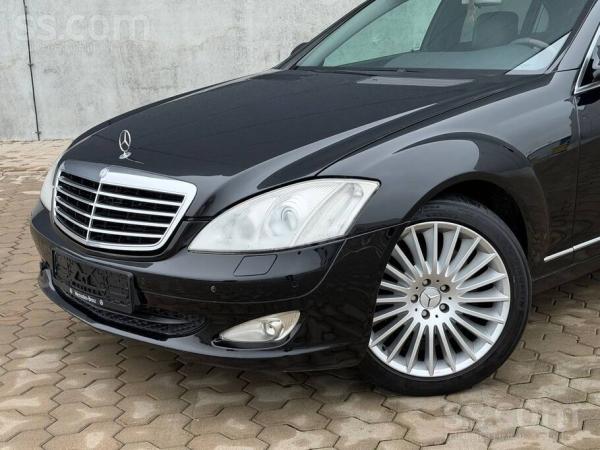 Black Mercedes-Benz S 320 2008 in Riga, with an engine capacity of 3.00 L and mileage of 0 thousand km for 6750 €, photo 8 on AUTOMOTO.COM.LV