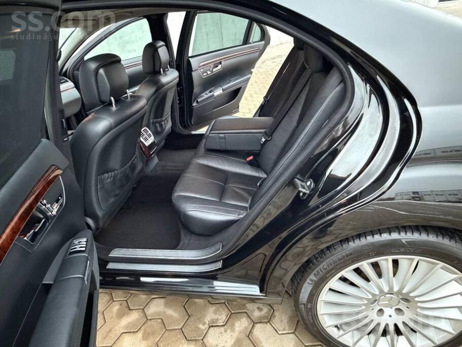 Melns Mercedes-Benz S 320 2008 Rīga, ar dzinēja tilpumu 3.00 L un nobraukumu 0 tūkst. km par 6450 €, foto 18 vietnē AUTOMOTO.COM.LV