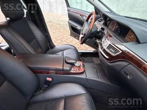 Melns Mercedes-Benz S 320 2008 Rīga, ar dzinēja tilpumu 3.00 L un nobraukumu 0 tūkst. km par 6450 €, foto 23 vietnē AUTOMOTO.COM.LV