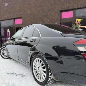 Black Mercedes-Benz S 320 2008 in Kaisiadorys, with an engine capacity of 2.99 L and mileage of 350 thousand km for 5450 €, photo 9 on AUTOMOTO.COM.LV