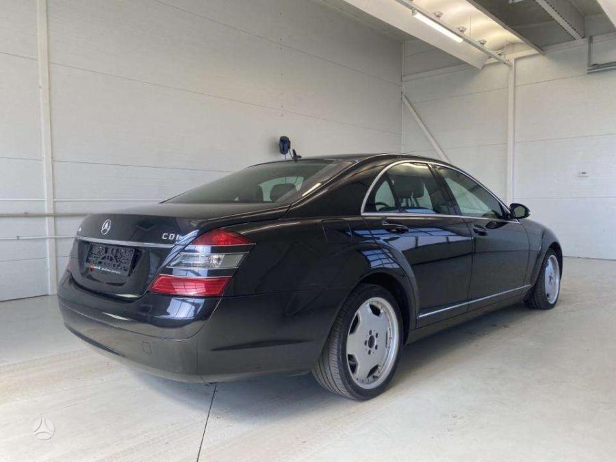 Melns Mercedes-Benz S 320 2008 Radviliškis, ar dzinēja tilpumu 2.99 L un nobraukumu 256 tūkst. km par 5384 €, foto 3 vietnē AUTOMOTO.COM.LV