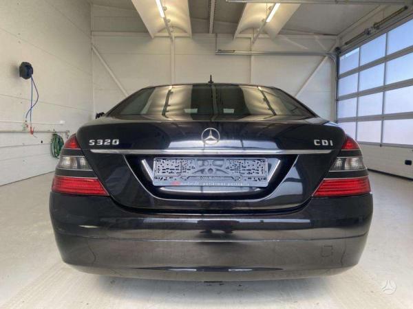 Black Mercedes-Benz S 320 2008 in Radviliskis, with an engine capacity of 2.99 L and mileage of 256 thousand km for 5384 €, photo 6 on AUTOMOTO.COM.LV