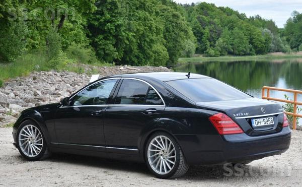 Black Mercedes-Benz S 320 2008 in Aizkraukle, with an engine capacity of 3.00 L and mileage of 268 thousand km for 7900 €, photo 3 on AUTOMOTO.COM.LV