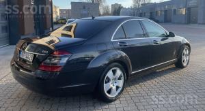 Черный Мерседес С 320 2008 в Рига, объемом двигателя 3.00 л и пробегом 289 тыс. км за 5500 €, фото 8 на AUTOMOTO.COM.LV