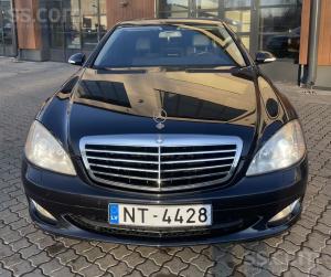 Черный Мерседес С 320 2008 в Рига, объемом двигателя 3.00 л и пробегом 289 тыс. км за 5500 €, фото 11 на AUTOMOTO.COM.LV