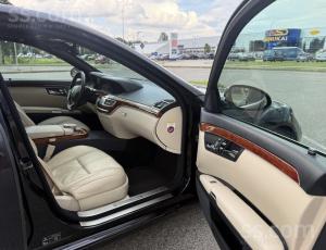 Черный Мерседес С 320 2008 в Рига, объемом двигателя 3.00 л и пробегом 275 тыс. км за 5900 €, фото 7 на AUTOMOTO.COM.LV