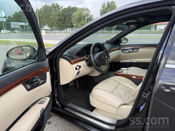 Черный Мерседес С 320 2008 в Рига, объемом двигателя 3.00 л и пробегом 275 тыс. км за 5900 €, фото 7 на AUTOMOTO.COM.LV