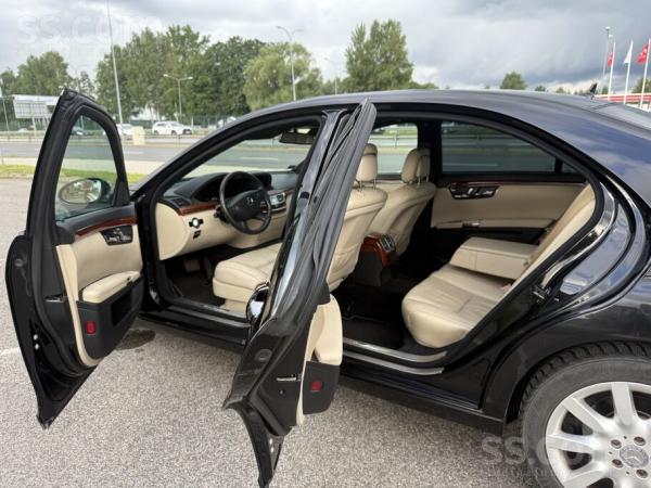 Черный Мерседес С 320 2008 в Рига, объемом двигателя 3.00 л и пробегом 275 тыс. км за 5900 €, фото 9 на AUTOMOTO.COM.LV