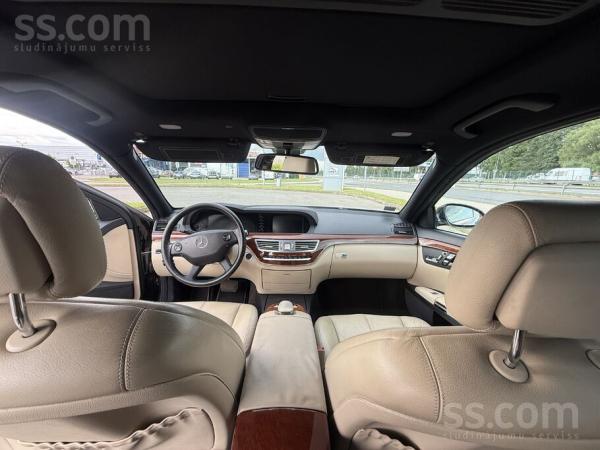 Черный Мерседес С 320 2008 в Рига, объемом двигателя 3.00 л и пробегом 275 тыс. км за 5900 €, фото 10 на AUTOMOTO.COM.LV