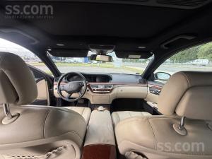 Черный Мерседес С 320 2008 в Рига, объемом двигателя 3.00 л и пробегом 275 тыс. км за 5900 €, фото 11 на AUTOMOTO.COM.LV