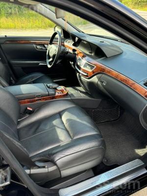 Melns Mercedes-Benz S 320 2008 Jēkabpils, ar dzinēja tilpumu 3.00 L un nobraukumu 391 tūkst. km par 5200 €, foto 4 vietnē AUTOMOTO.COM.LV