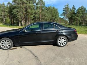 Melns Mercedes-Benz S 320 2008 Jēkabpils, ar dzinēja tilpumu 3.00 L un nobraukumu 391 tūkst. km par 5200 €, foto 10 vietnē AUTOMOTO.COM.LV