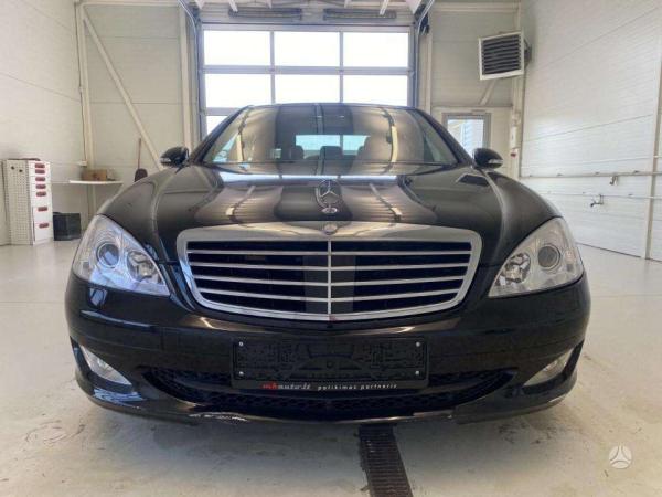 Black Mercedes-Benz S 320 2008 in Radviliskis, with an engine capacity of 2.99 L and mileage of 256 thousand km for 5263 €, photo 5 on AUTOMOTO.COM.LV