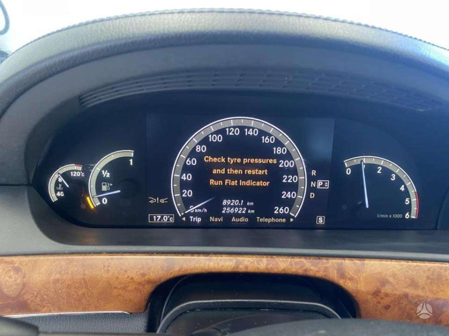Черный Мерседес С 320 2008 в Радвилишкис, объемом двигателя 2.99 л и пробегом 256 тыс. км за 5263 €, фото 17 на AUTOMOTO.COM.LV