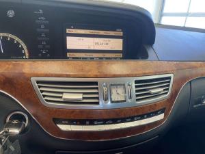 Melns Mercedes-Benz S 320 2008 Radviliškis, ar dzinēja tilpumu 2.99 L un nobraukumu 256 tūkst. km par 5142 €, foto 15 vietnē AUTOMOTO.COM.LV