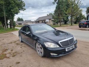 Черный Мерседес С 320 2008 в Таураге, объемом двигателя 3.00 л и пробегом 180 тыс. км за 2750 €, фото 3 на AUTOMOTO.COM.LV