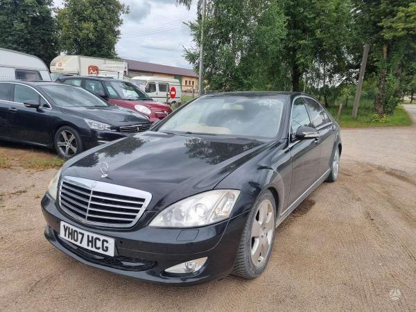 Melns Mercedes-Benz S 320 2008 Tauragė, ar dzinēja tilpumu 3.00 L un nobraukumu 180 tūkst. km par 2750 €, foto 4 vietnē AUTOMOTO.COM.LV