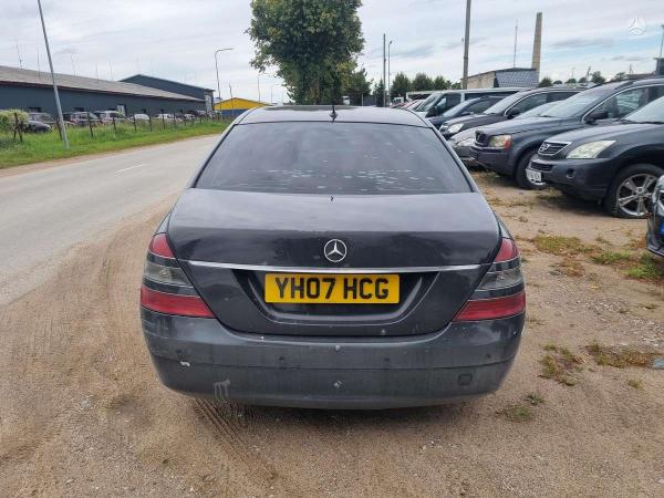 Melns Mercedes-Benz S 320 2008 Tauragė, ar dzinēja tilpumu 3.00 L un nobraukumu 180 tūkst. km par 2750 €, foto 6 vietnē AUTOMOTO.COM.LV