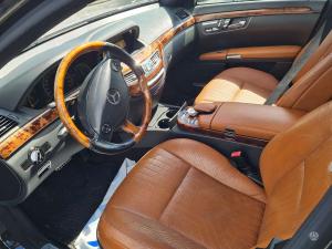 Melns Mercedes-Benz S 320 2008 Tauragė, ar dzinēja tilpumu 2.99 L un nobraukumu 330 tūkst. km par 6750 €, foto 10 vietnē AUTOMOTO.COM.LV
