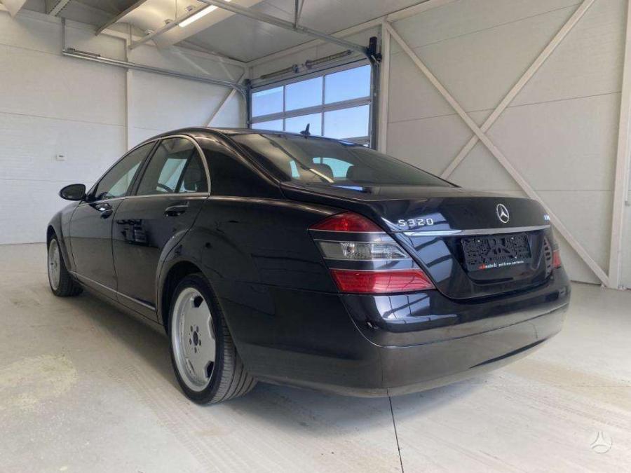 Melns Mercedes-Benz S 320 2008 Radviliškis, ar dzinēja tilpumu 2.99 L un nobraukumu 256 tūkst. km par 5021 €, foto 5 vietnē AUTOMOTO.COM.LV