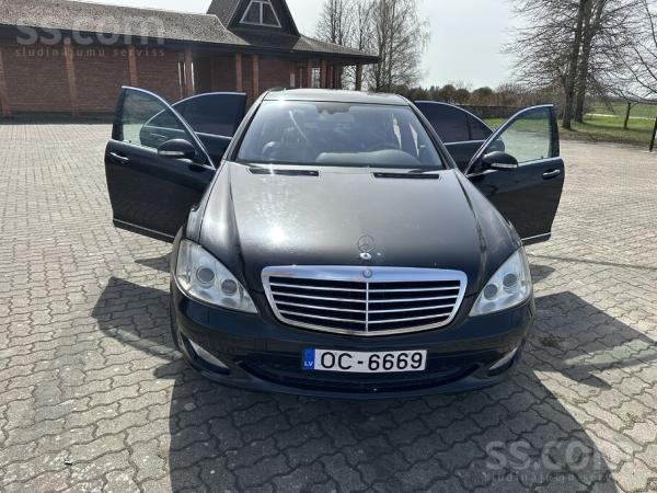 Melns Mercedes-Benz S 320 2009 Saldus, ar dzinēja tilpumu 3.00 L un nobraukumu 347 tūkst. km par 8500 €, foto 6 vietnē AUTOMOTO.COM.LV