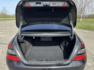 Melns Mercedes-Benz S 320 2009 Saldus, ar dzinēja tilpumu 3.00 L un nobraukumu 347 tūkst. km par 8500 €, foto 11 vietnē AUTOMOTO.COM.LV