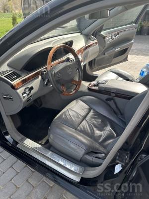 Melns Mercedes-Benz S 320 2009 Saldus, ar dzinēja tilpumu 3.00 L un nobraukumu 347 tūkst. km par 8500 €, foto 12 vietnē AUTOMOTO.COM.LV