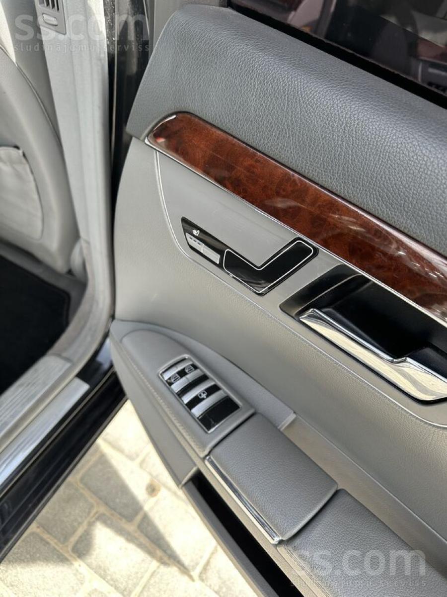 Melns Mercedes-Benz S 320 2009 Saldus, ar dzinēja tilpumu 3.00 L un nobraukumu 347 tūkst. km par 8500 €, foto 16 vietnē AUTOMOTO.COM.LV