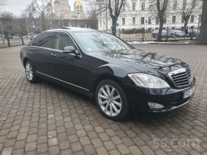 Melns Mercedes-Benz S 320 2009 Rīga, ar dzinēja tilpumu 3.00 L un nobraukumu 164 tūkst. km par 13900 €, foto  vietnē AUTOMOTO.COM.LV