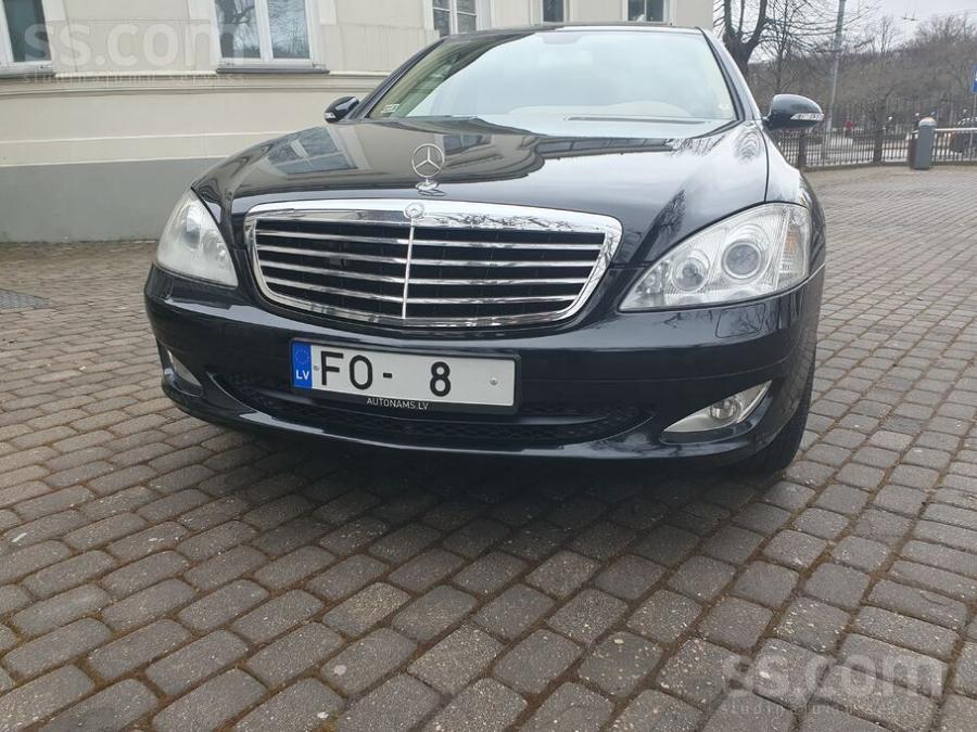 Черный Мерседес С 320 2009 в Рига, объемом двигателя 3.00 л и пробегом 164 тыс. км за 13900 €, фото 4 на AUTOMOTO.COM.LV