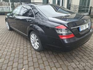 Черный Мерседес С 320 2009 в Рига, объемом двигателя 3.00 л и пробегом 164 тыс. км за 13900 €, фото 5 на AUTOMOTO.COM.LV