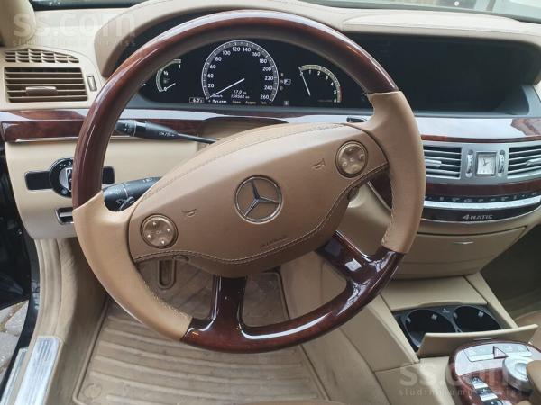 Black Mercedes-Benz S 320 2009 in Riga, with an engine capacity of 3.00 L and mileage of 164 thousand km for 13900 €, photo 6 on AUTOMOTO.COM.LV