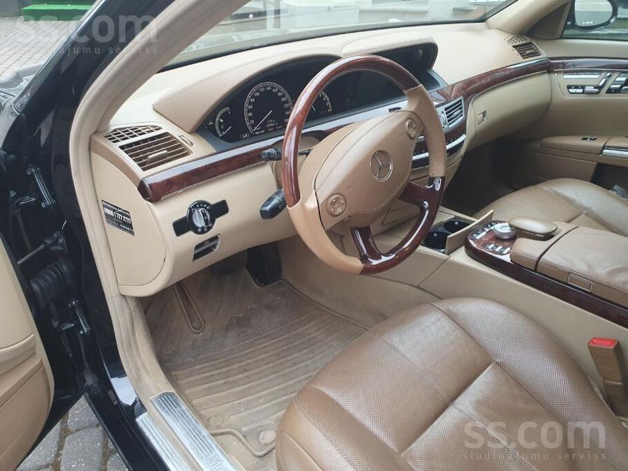 Черный Мерседес С 320 2009 в Рига, объемом двигателя 3.00 л и пробегом 164 тыс. км за 13900 €, фото 8 на AUTOMOTO.COM.LV