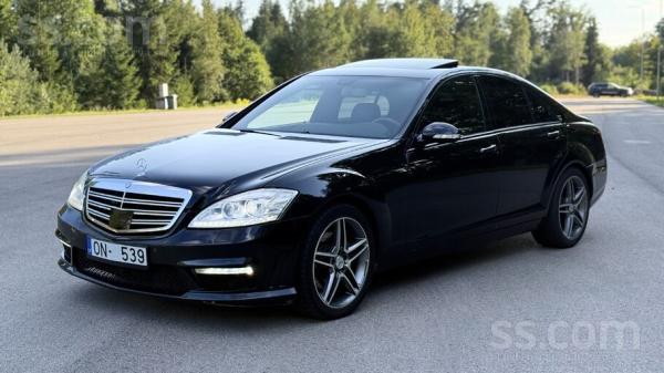 Black Mercedes-Benz S 320 2009 in Madona, with an engine capacity of 3.00 L and mileage of 433 thousand km for 6650 €, photo 1 on AUTOMOTO.COM.LV