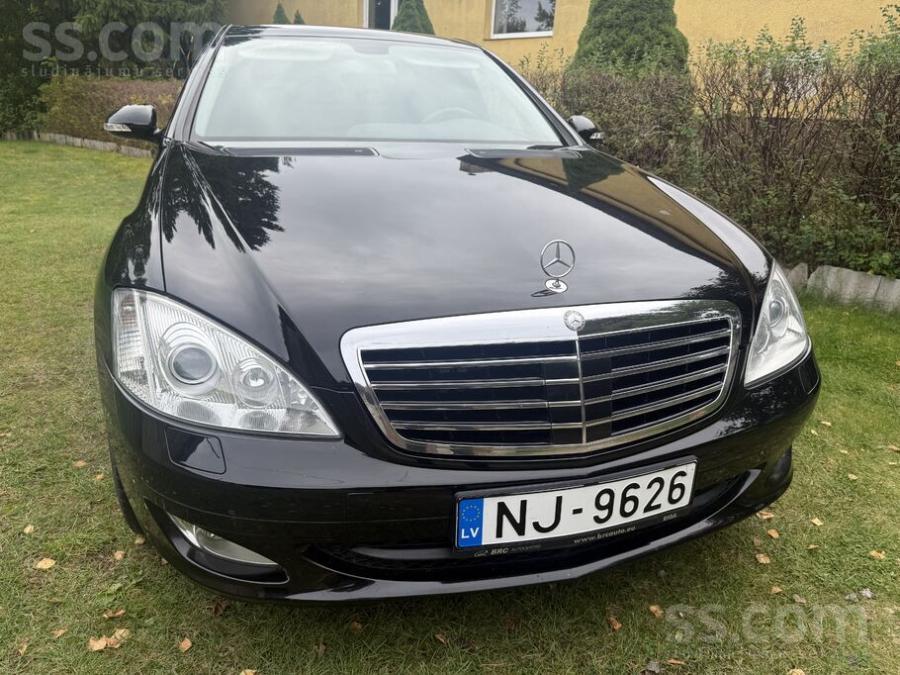Melns Mercedes-Benz S 320 2009 Liepāja, ar dzinēja tilpumu 3.00 L un nobraukumu 234 tūkst. km par 6999 €, foto 1 vietnē AUTOMOTO.COM.LV