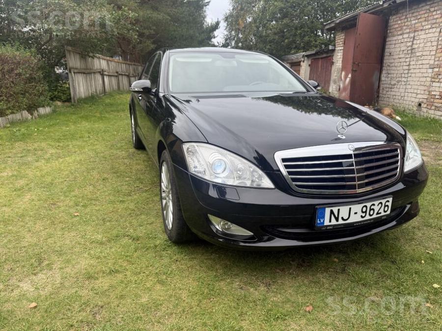 Melns Mercedes-Benz S 320 2009 Liepāja, ar dzinēja tilpumu 3.00 L un nobraukumu 234 tūkst. km par 6999 €, foto 4 vietnē AUTOMOTO.COM.LV